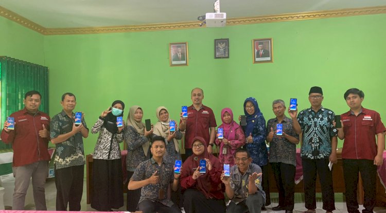 Sosialisasi implementasi KTP Digital untuk seluruh guru dan murid SMA N ...